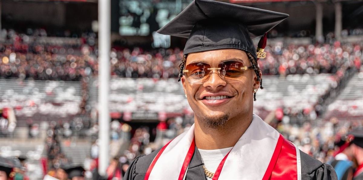 Multiple Buckeyes receive their degrees at Ohio State's spring ...
