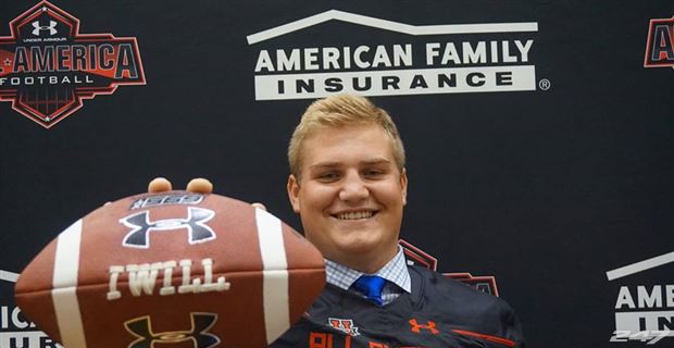 Tee Higgins and Matt Bockhorst receive Under Armour AA Jerseys