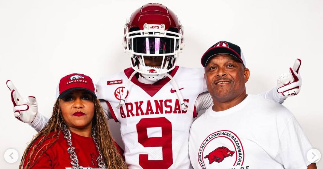 WR Robert Haynes IV remains locked in with Razorbacks
