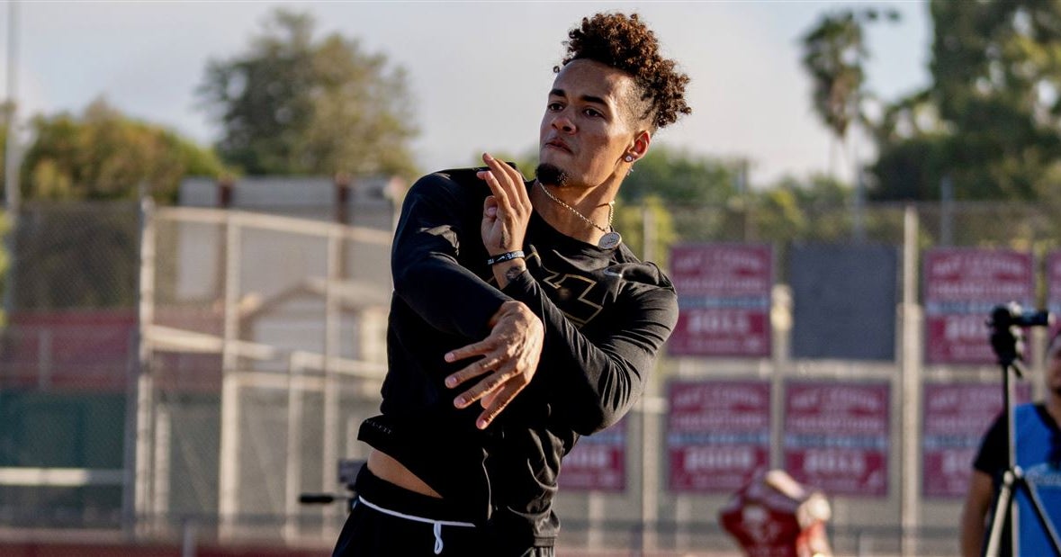 USC football recruiting: Malachi Nelson was at Cheesecake Factory when ...