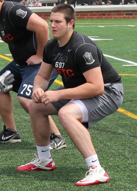 Knott commits to Carolina