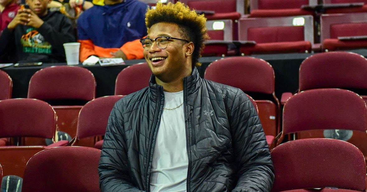 Jordan Burch reveals his uniform number