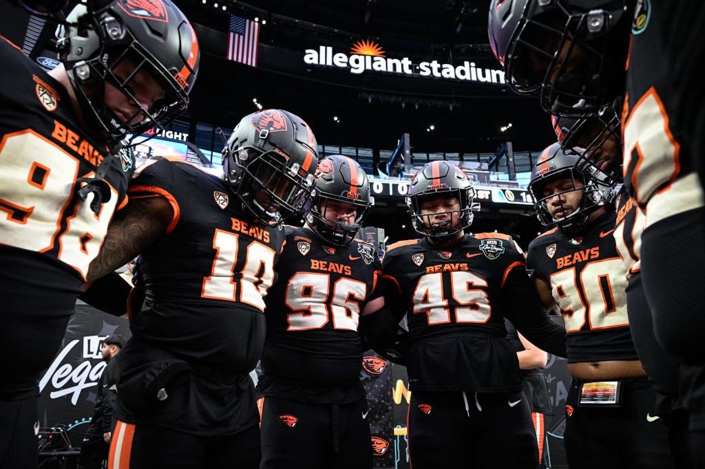 Way-Too-Early Predictions for Oregon State's 2023 Defensive Depth Chart