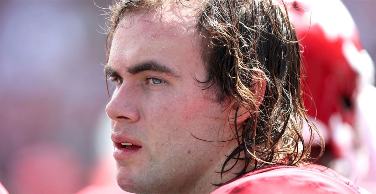 Luke Hasz back to full strength with Arkansas this spring