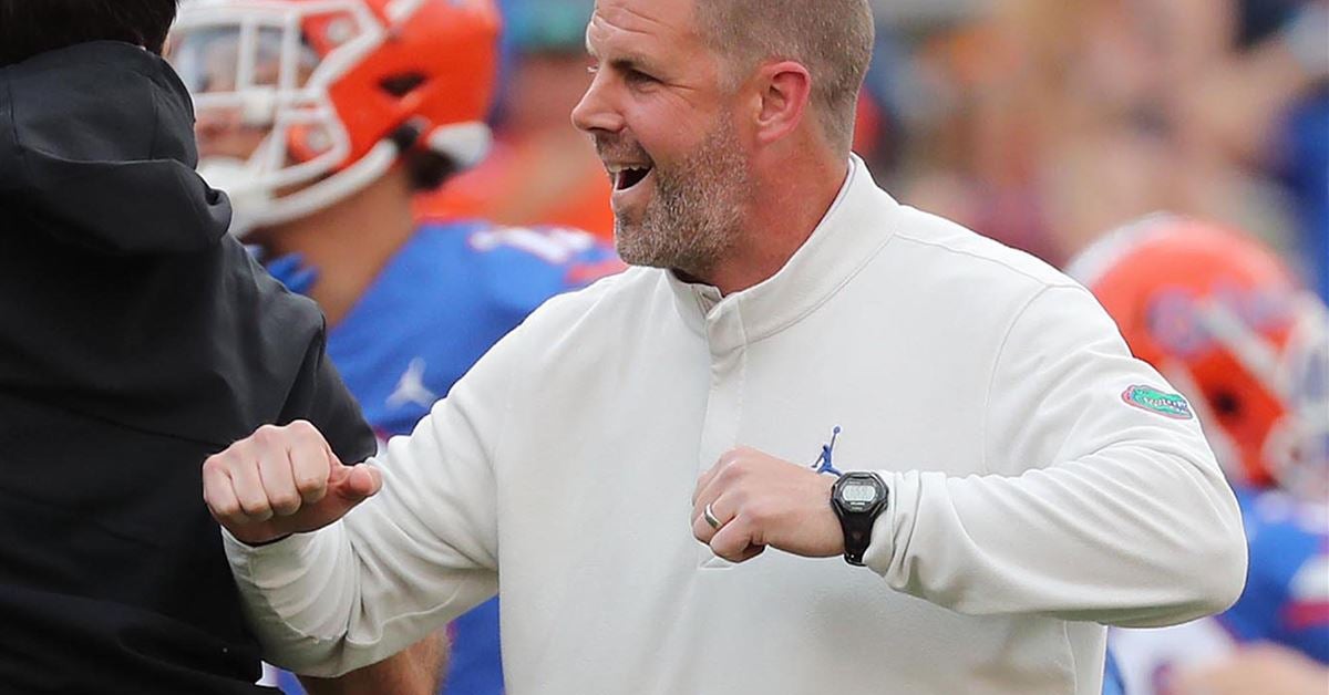 Billy Napier details UF decision to live in Tolbert Hall for fall camp