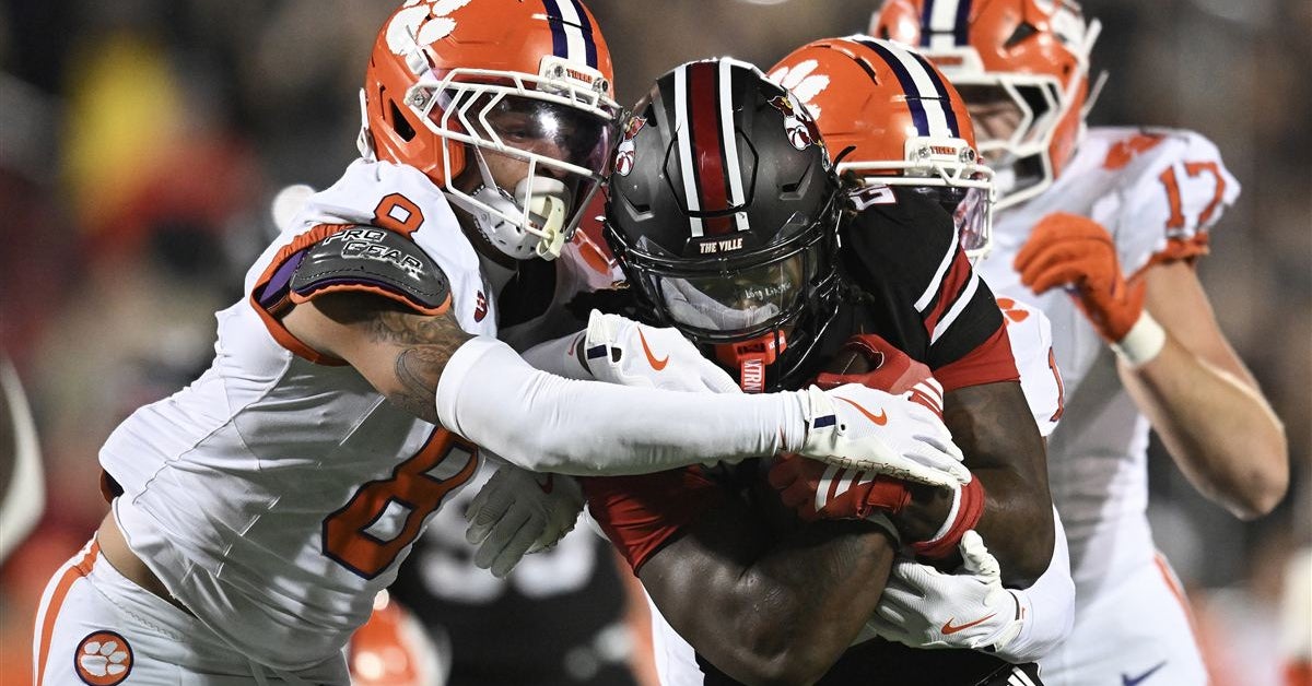 Snap counts, PFF grades from Clemson football's unlikely road win at ...