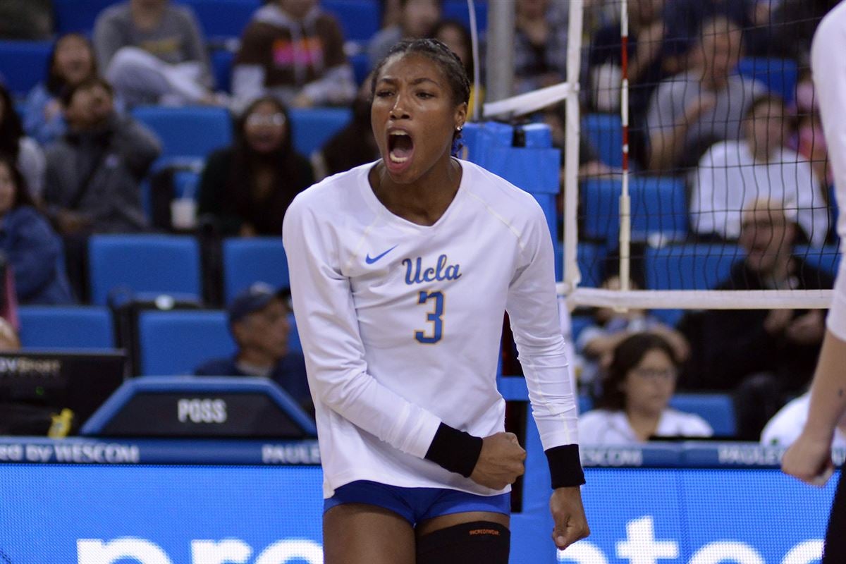 Photo Gallery: Women's Volleyball completes a sweep of the Arizona ...