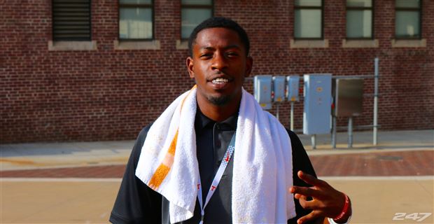 2017 WR Jacquez Jones and DT Kane Taylor on USF visit