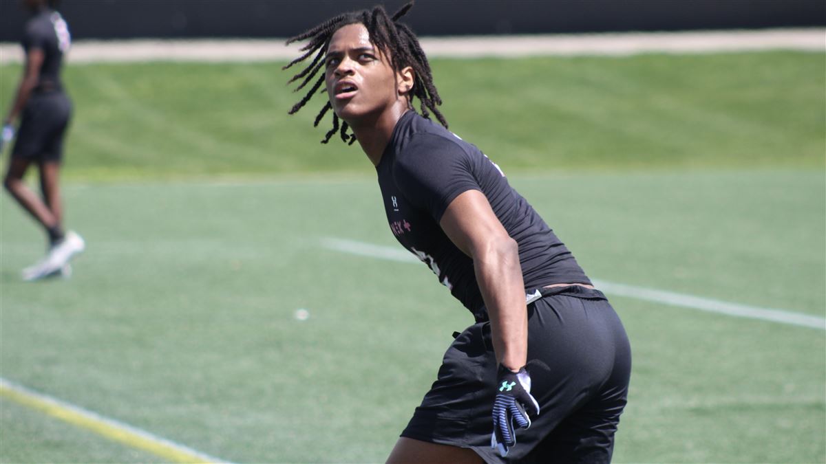 2025 CB Cashus Shivers enjoys Spartan Dawg Con