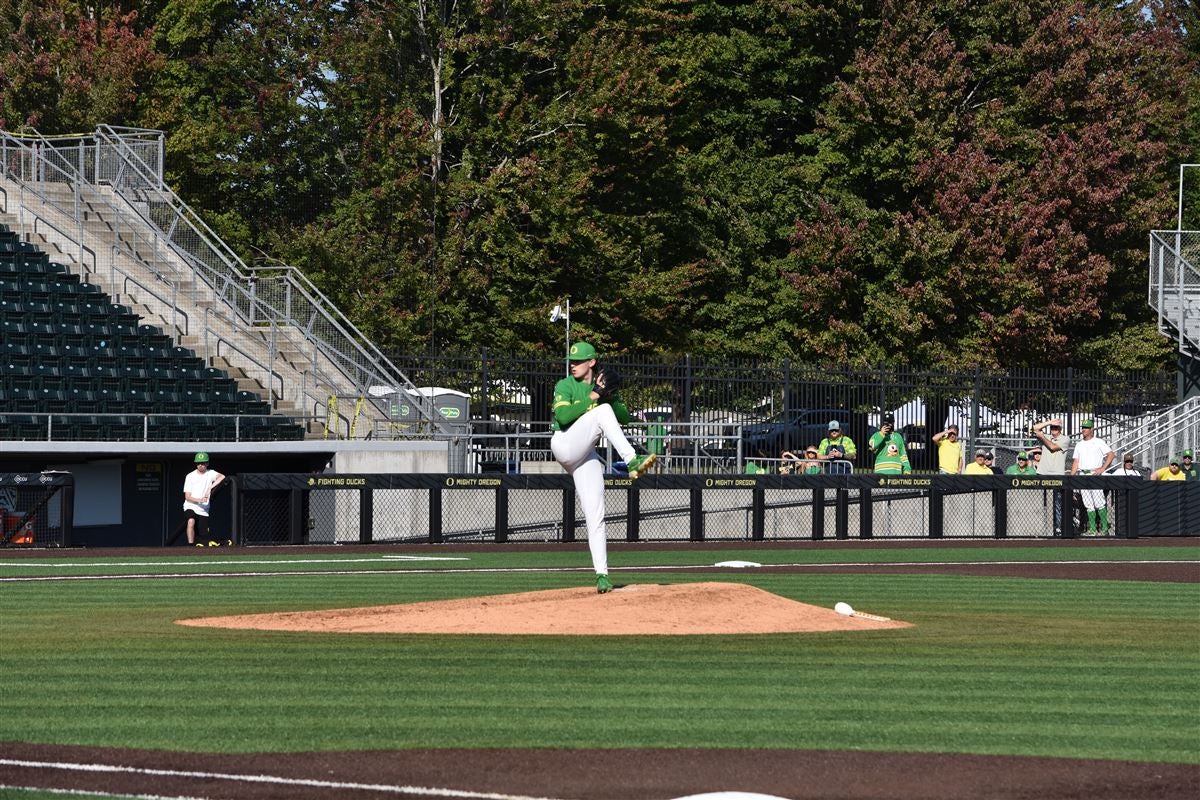 Photos from the first fall scrimmage for Oregon baseball