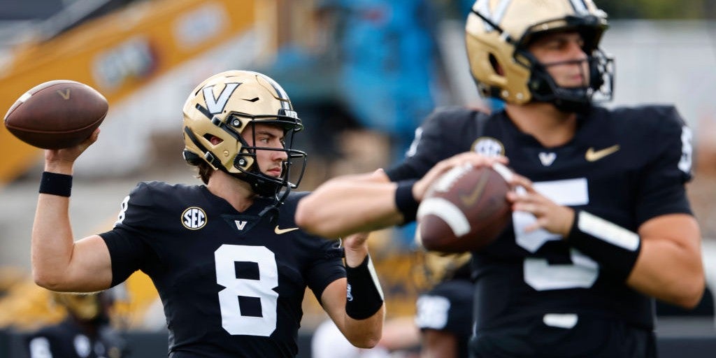 Quarterback question looms over Vanderbilt's road trip to Florida