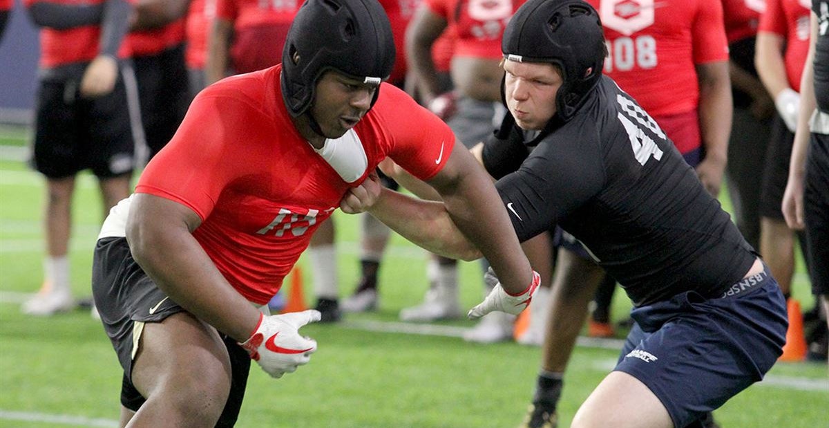 Fat Cat Friday: Everything but the kitchen sink!