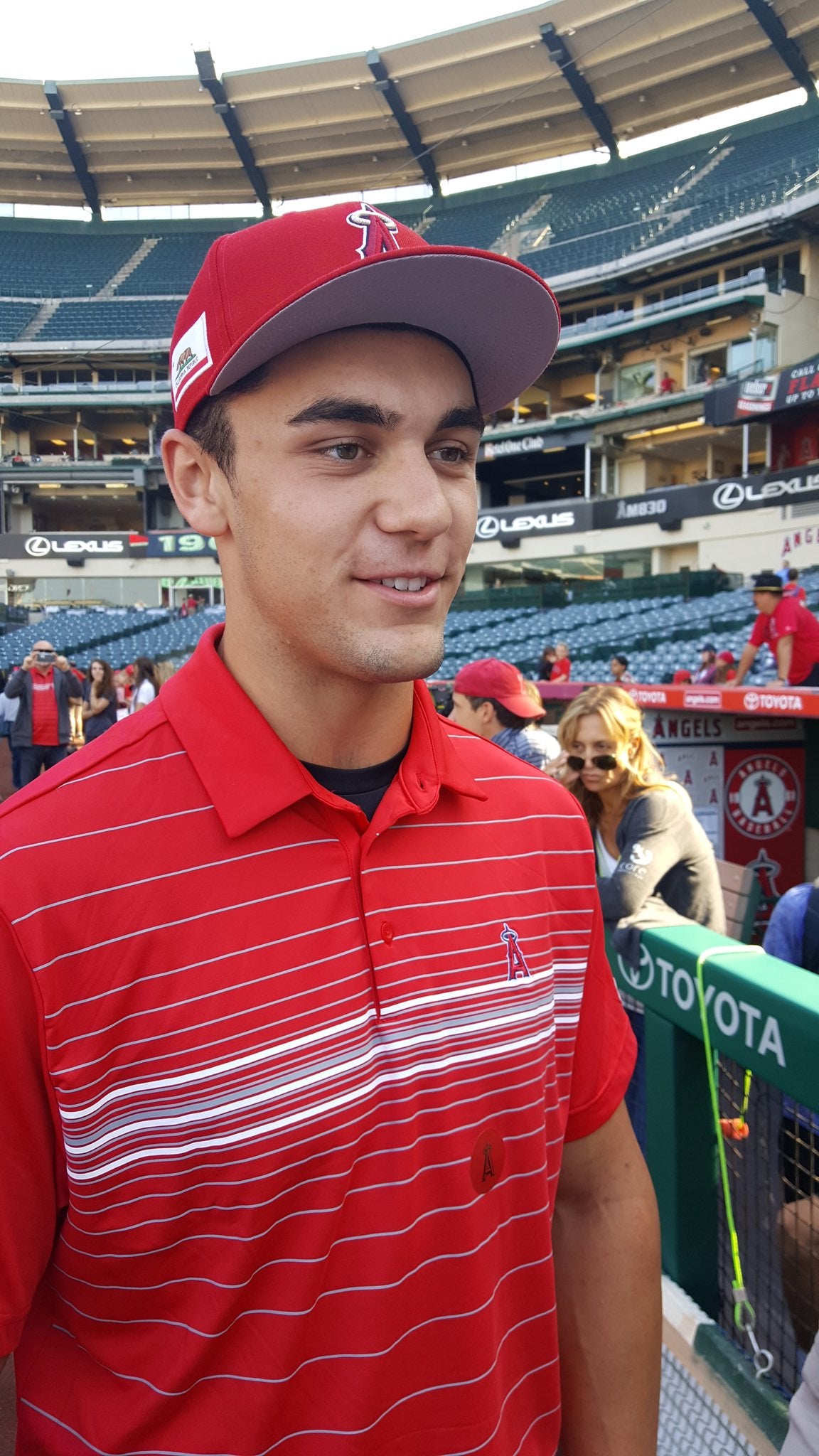 Nonie Williams Signs With Angels