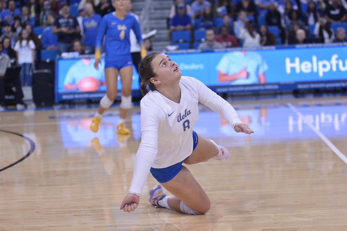 Photo Gallery: Women's Volleyball completes a sweep of the Arizona ...