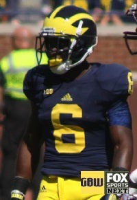 Raymon Taylor Photos