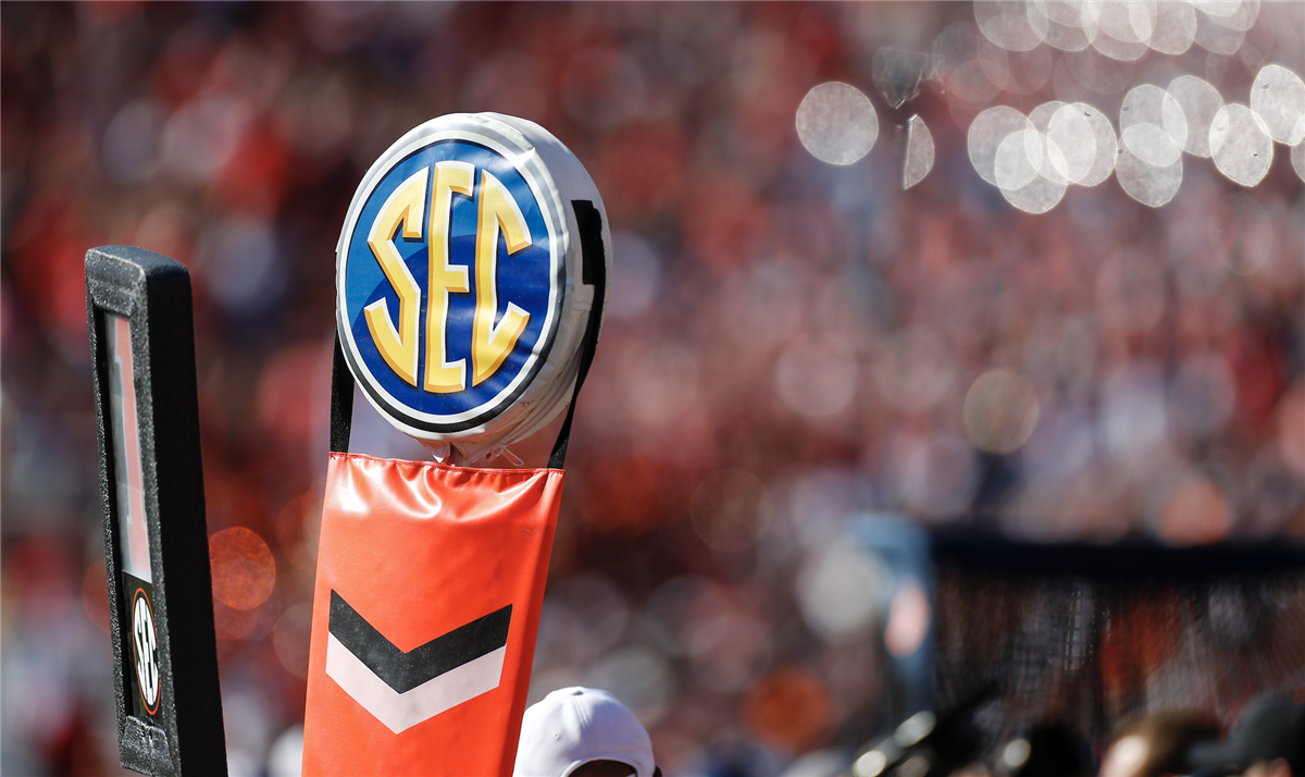 College football realignment: SEC, Pac-12 officials doubt expansion ...