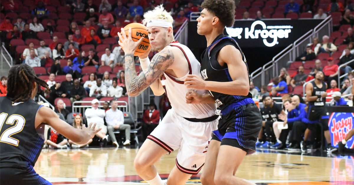 Louisville forward Kasean Pryor out for season