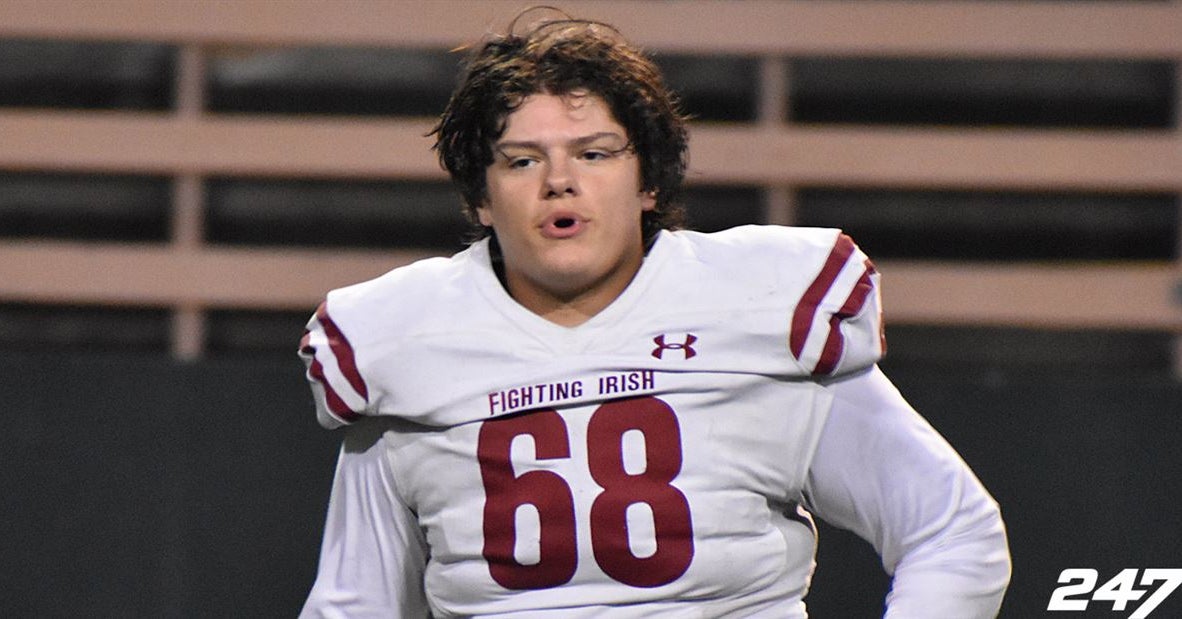 Seattle OL Kai Holec enjoys first trip to Louisville