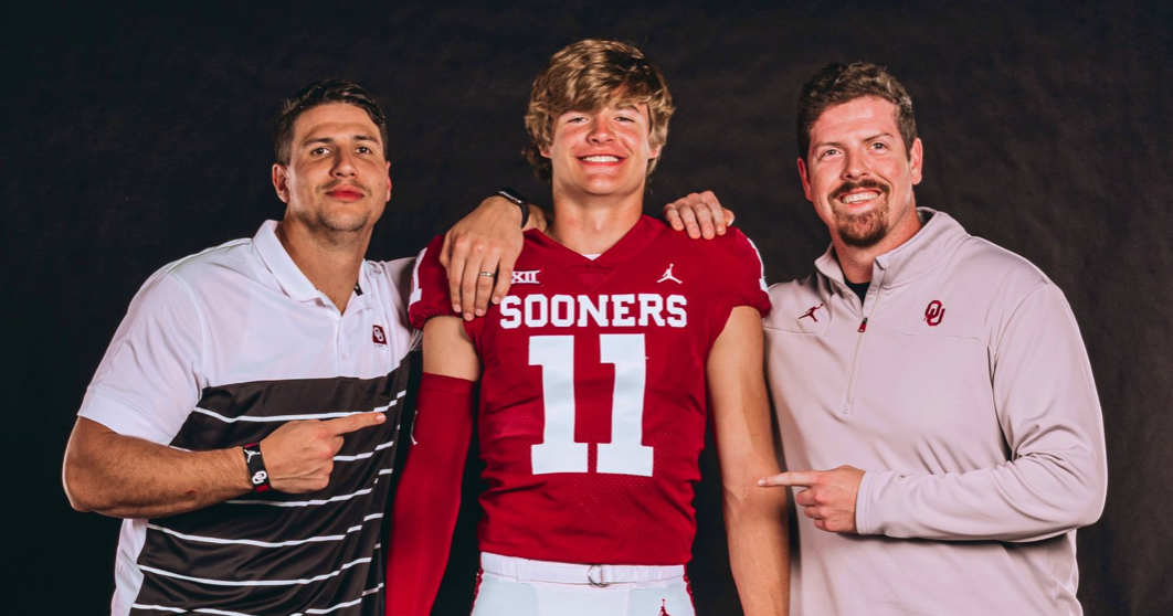 Four-star EDGE Colton Vasek spurns hometown Longhorns, pledges to arch ...