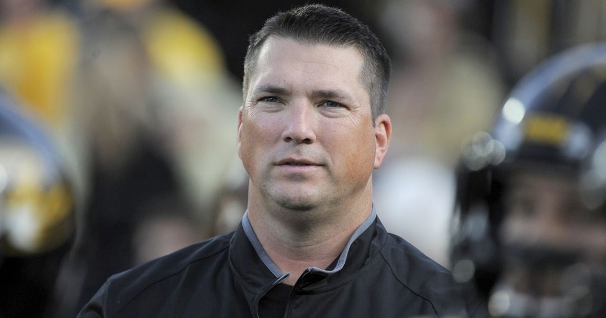 Josh Henson officially named offensive line coach at Texas A&M