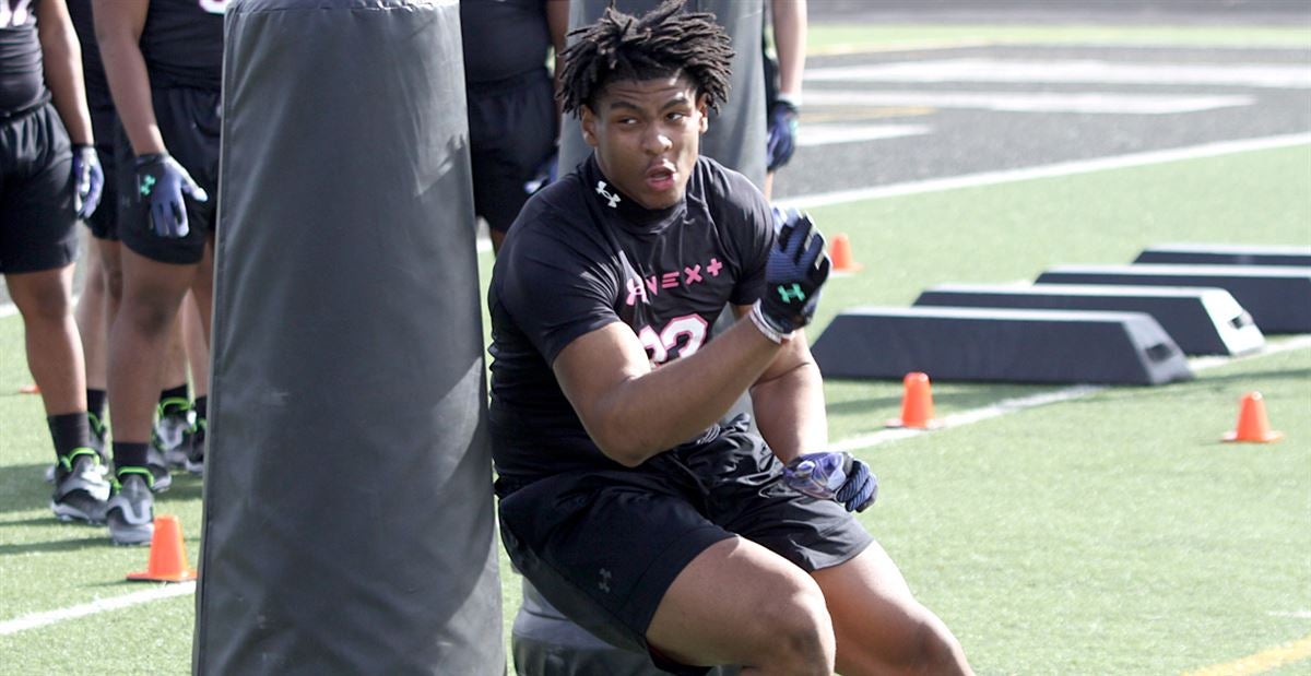 Gators make a big move with Top100 A&M commit Dealyn Evans after visiting