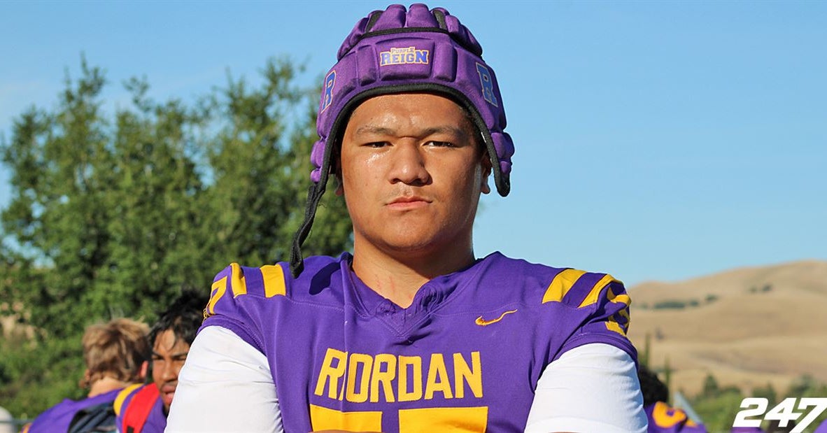 Meet Oregon's 2026 class: Ducks flip another, land four-star OL Tommy Tofi