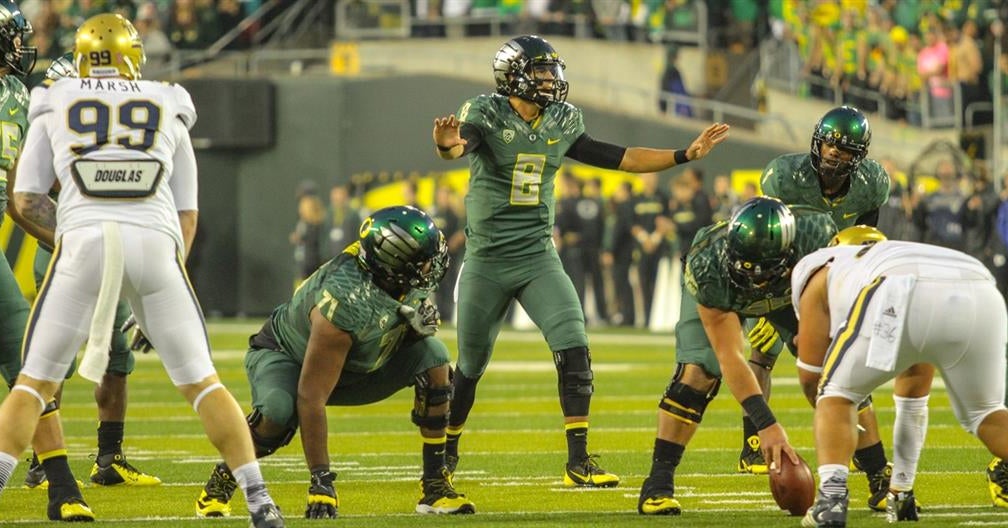 Mariota semifinalist for Maxwell