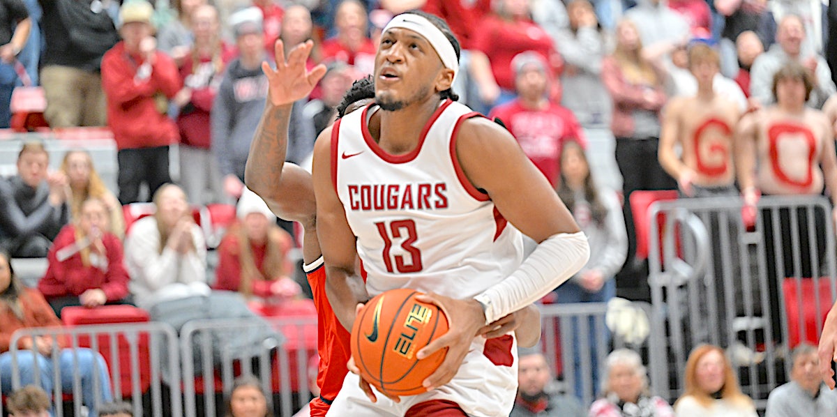 WSU's Isaac Jones winning awards and doing something rare in Cougar hoops