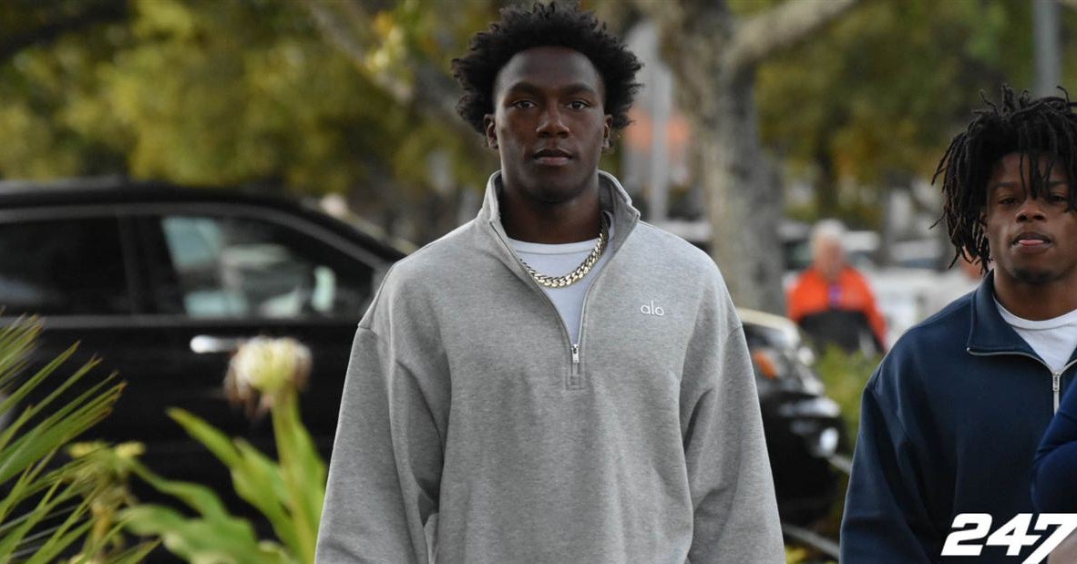 Priority 2027 WR target Anthony Jennings set to return to the Swamp on ...