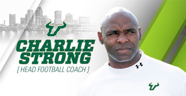 Breaking Down Charlie Strong’s 3-3-5 Defense: