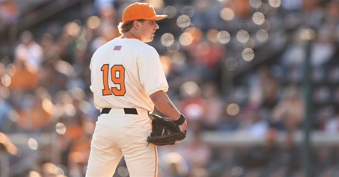 Tennessee baseball pitcher enters transfer portal