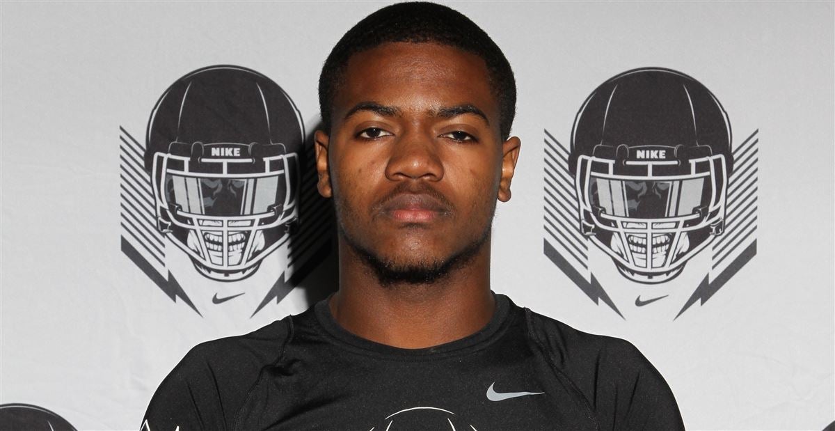 Wayne Jones Profile Photos