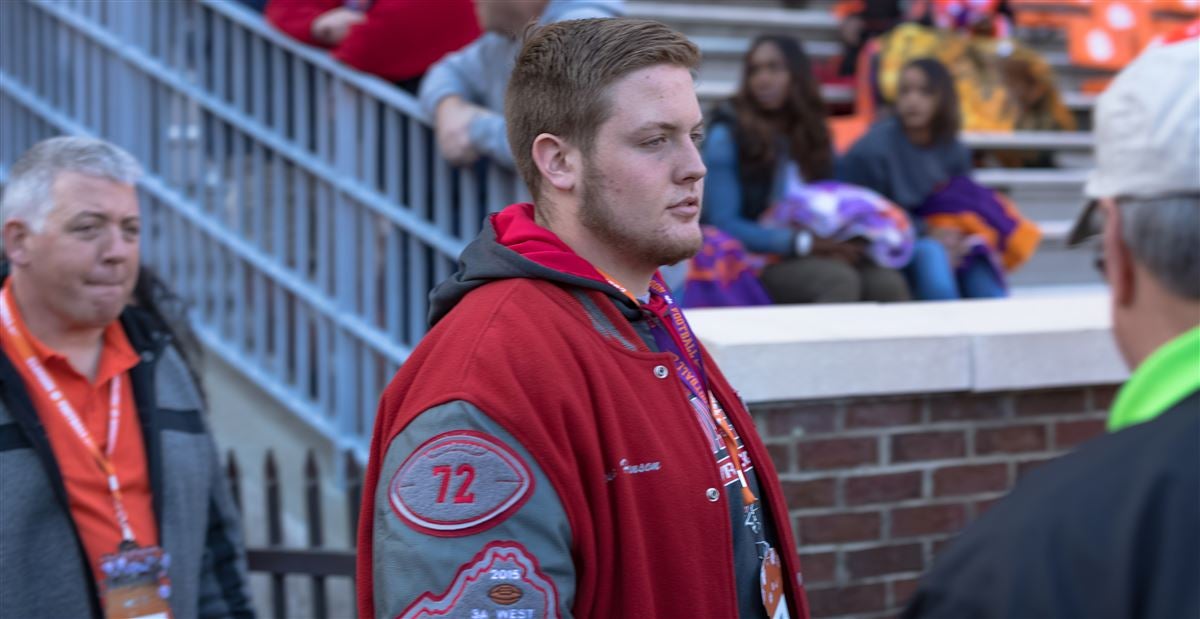 Jesse Hanson Profile Photos