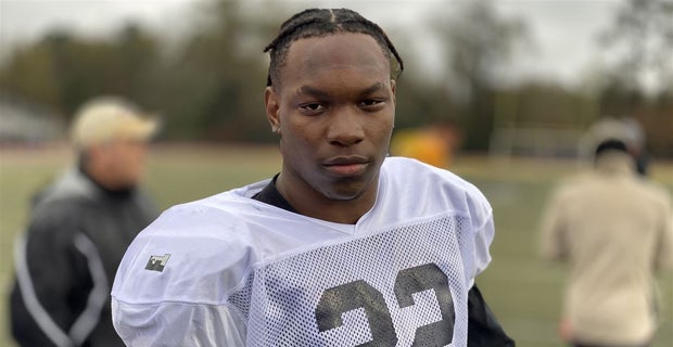 Will Kentrel Bullock sign early or late?