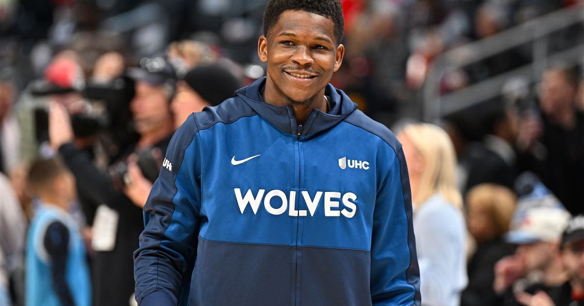 WATCH: Anthony Edwards' grandfather surprised him by attending his ...