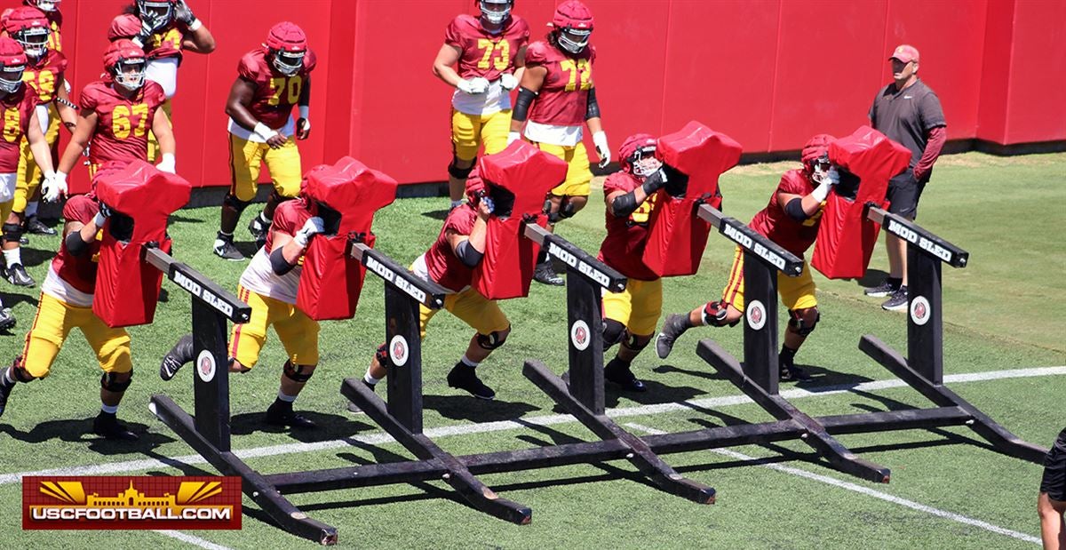 Sights & Sounds - USC Thursday afternoon fall camp practice featuring ... Sights & Sounds - USC Thursday afternoon fall camp practice featuring ...