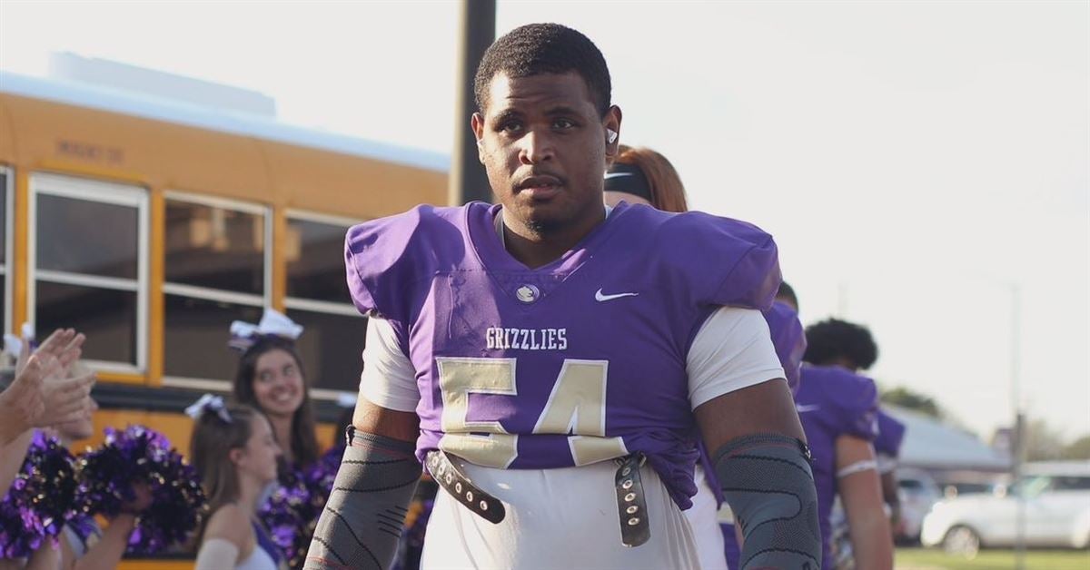 JUCO OT Issiah Walker Jr. commits to Colorado