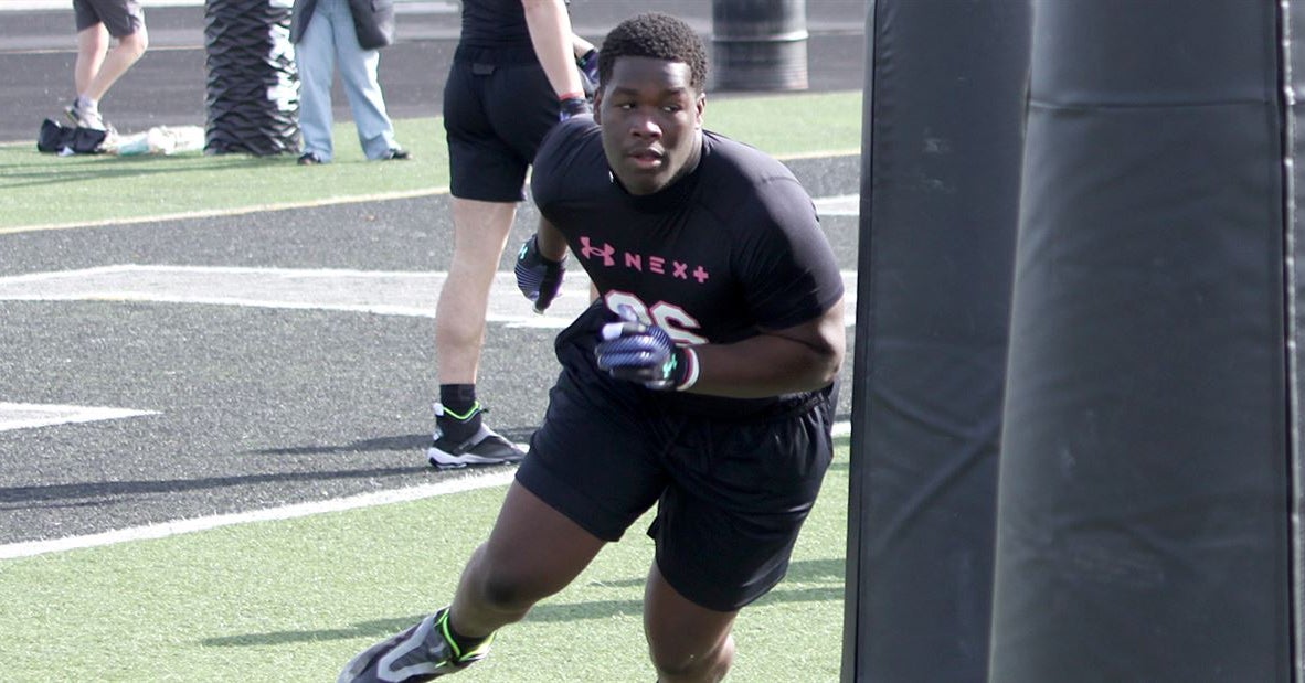 Texas-native Xavier Ukponu reacts to LSU offer from Bo Davis