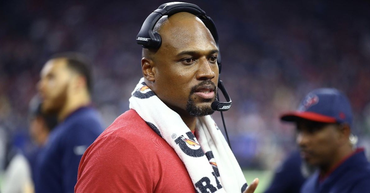 Former Irish DL Great a Candidate for NFL Commanders Head-Coaching Position