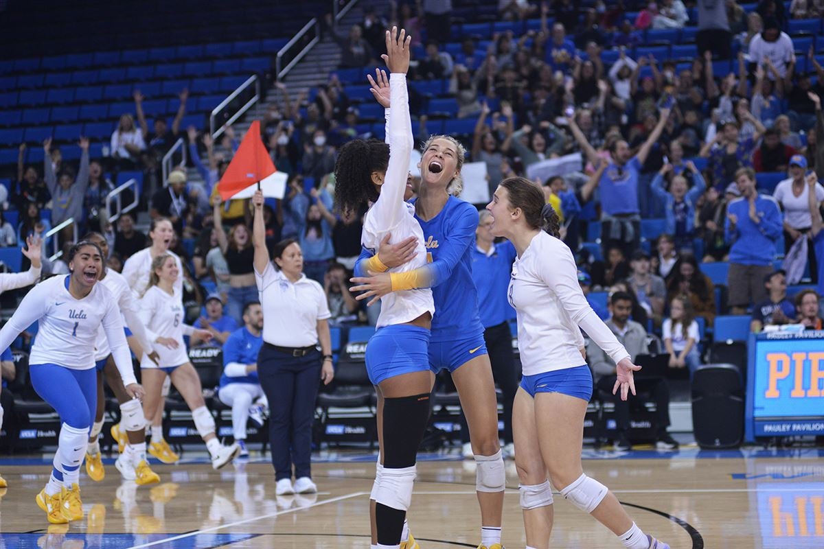Photo Gallery: Women's Volleyball completes a sweep of the Arizona ...