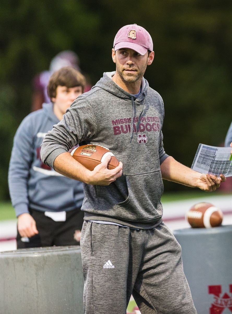 Brett Elliott Profile Photos