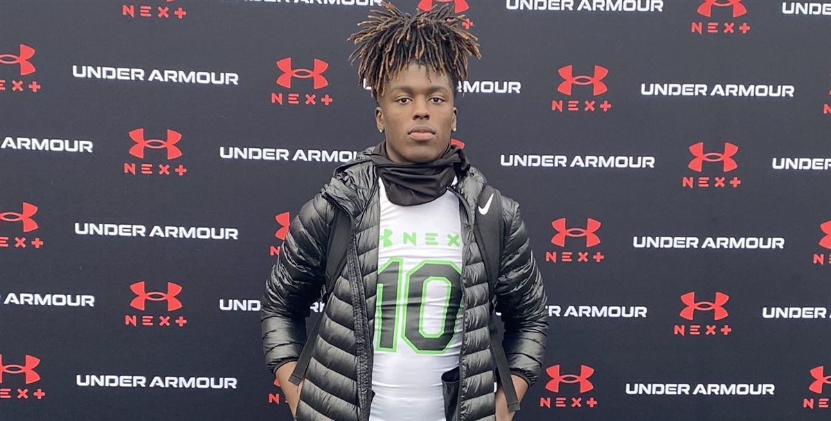 Three-star wide receiver Davion Dozier takes in Ole Miss