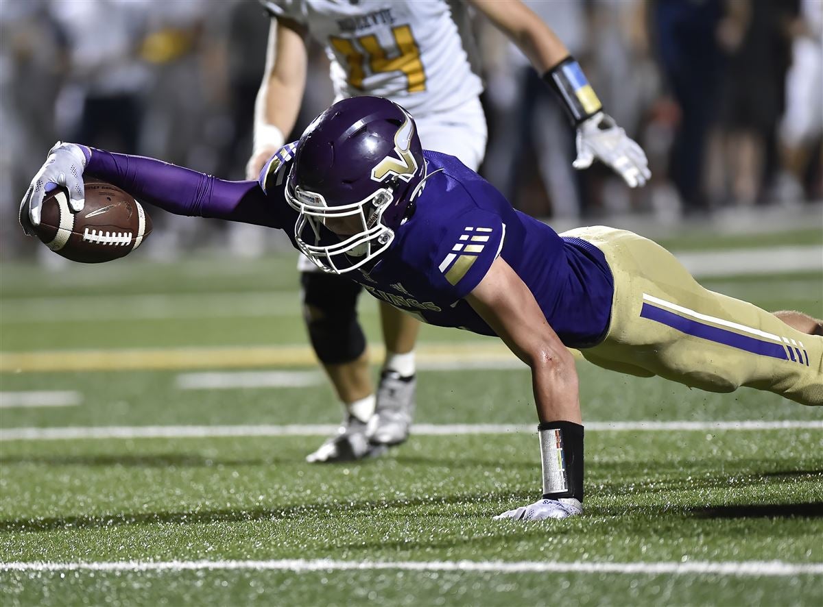 PHOTO GALLERY: Lake Stevens Outduels Bellevue