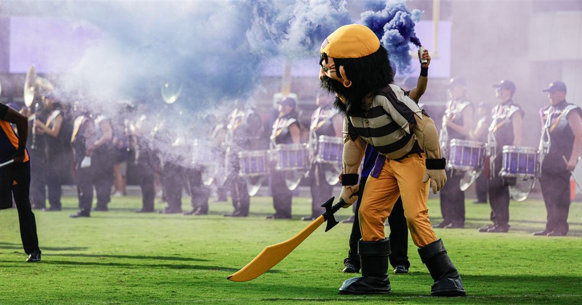 VIP SCOOP: Pirates hosting significant visitors for home opener