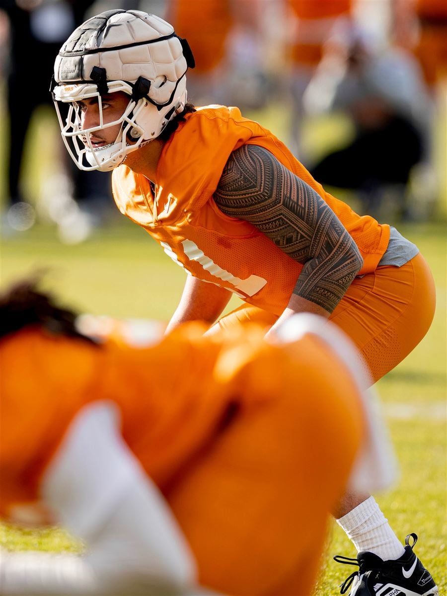 ‘Old-school’ LB Keenan Pili fitting right in with Tennessee’s culture ...