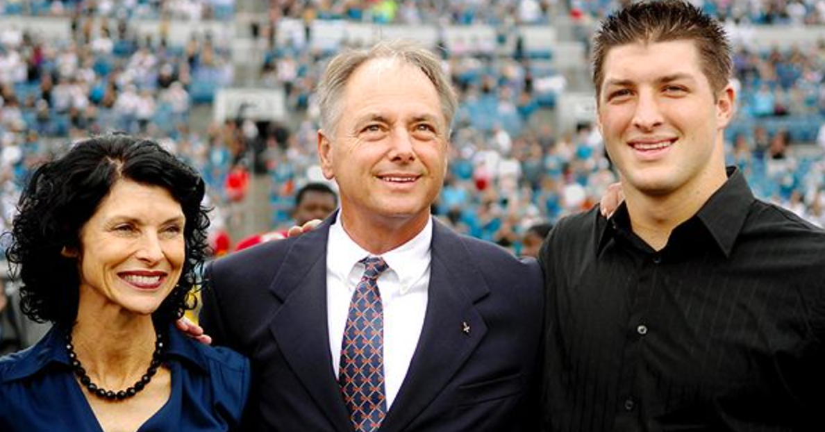 Tim Tebow reveals his father has Parkinson's disease