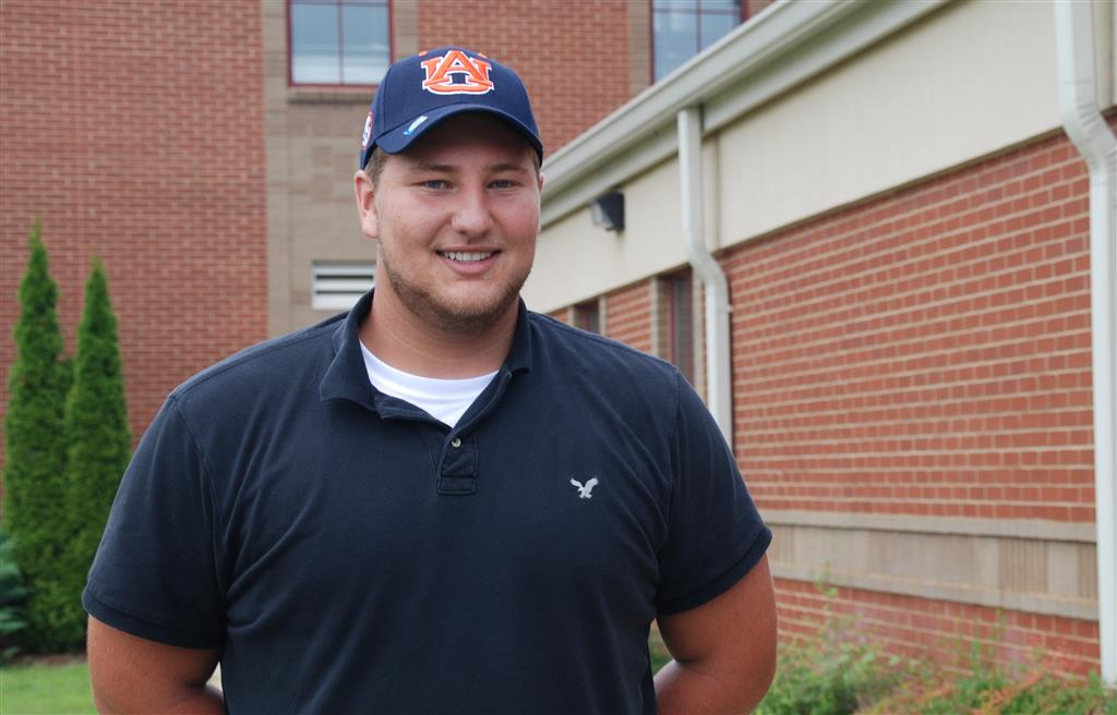 Carr commits to Auburn