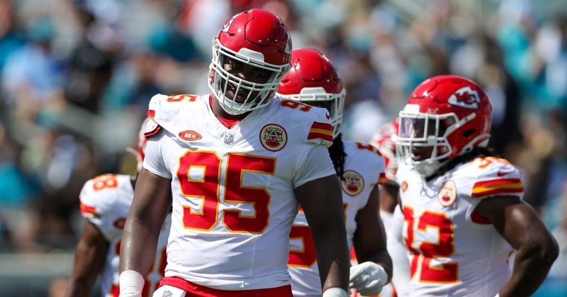 Former Bulldogs Jones, Cooke named to NFL Pro Bowl team