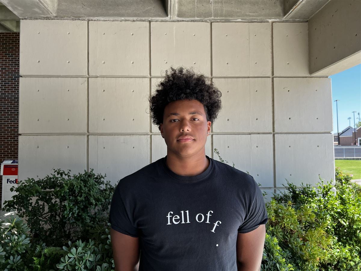 4-star DL Daevin Hobbs: 'I can maybe see myself here one day.'