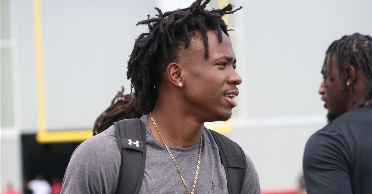 Zy'marion Lang picks a new school